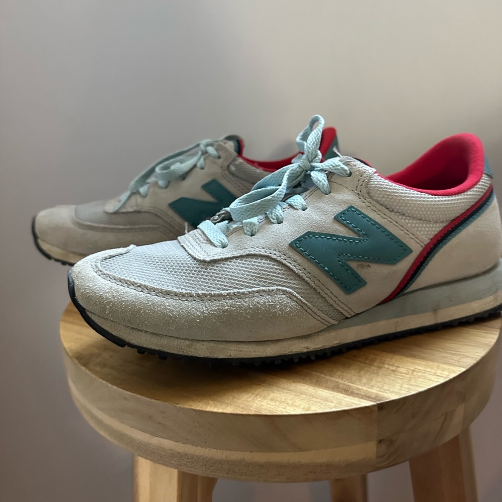 New Balance 620 Aqua And Red 70’s Inspired Sneaker - Gem